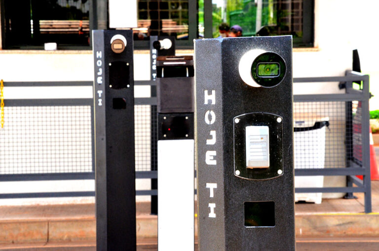 Totem de auto atendimento - HOJE Tecnologia